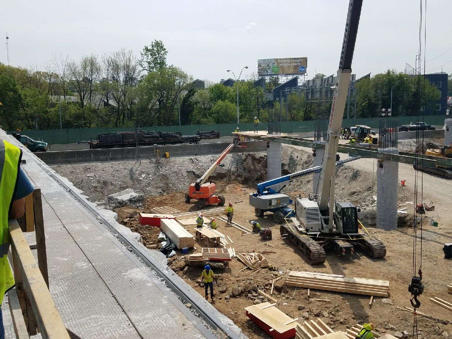 How to Manage Delays in Construction Projects | D-MAC Industries